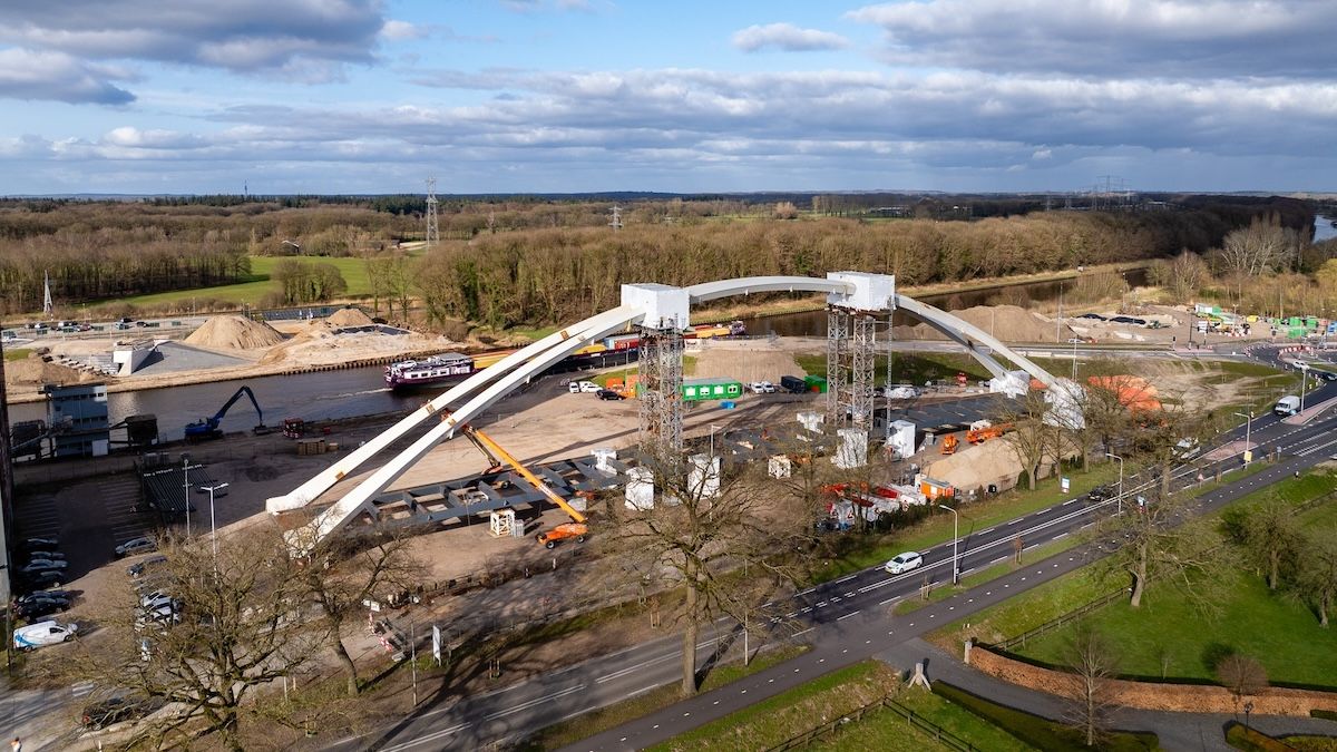 Invaren Nettelhorsterbrug Lochem via webcam te zien