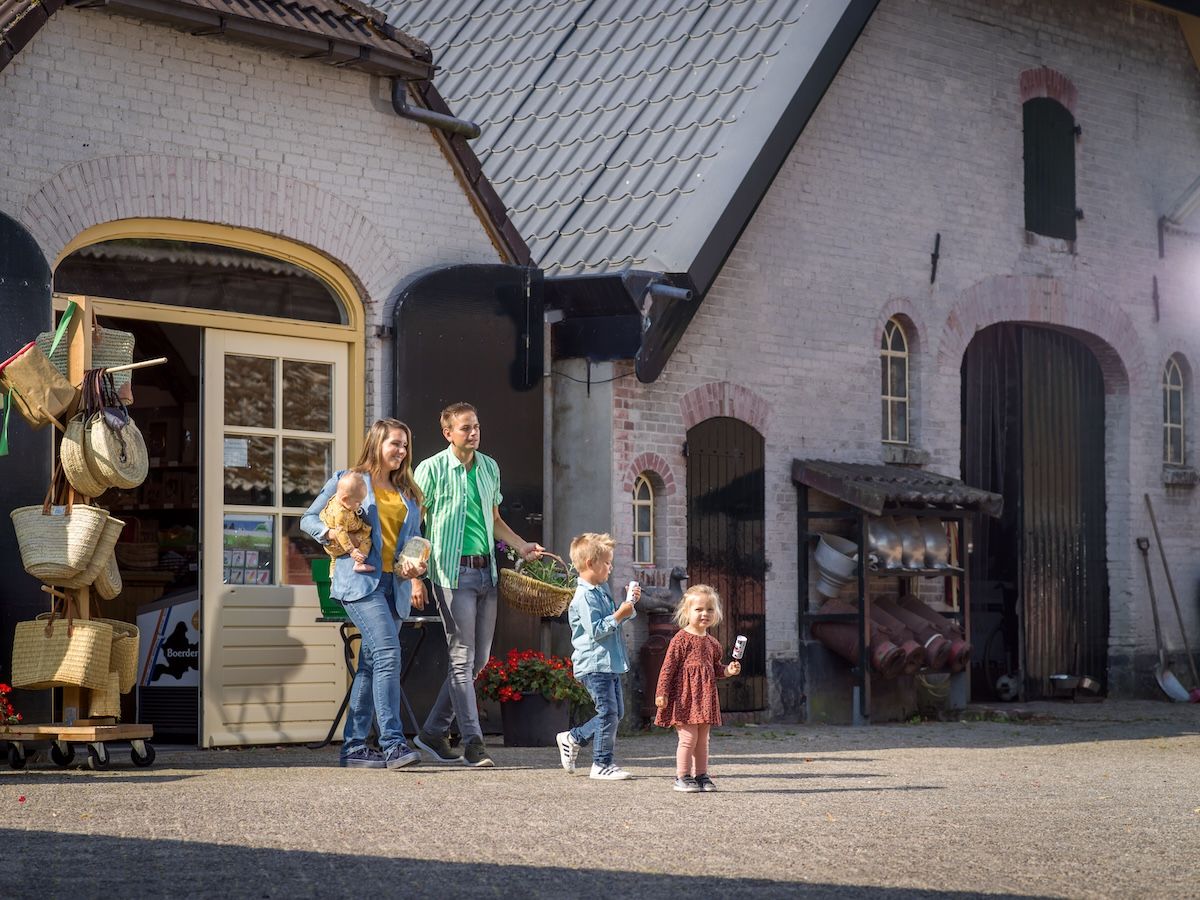 Wie wilt u nomineren voor de Waarde-ring 2024?